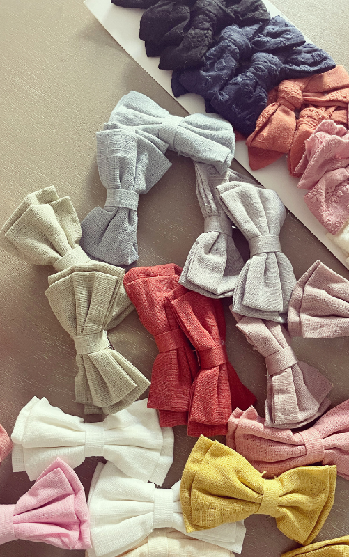 Linen bows – Roses and Dreams